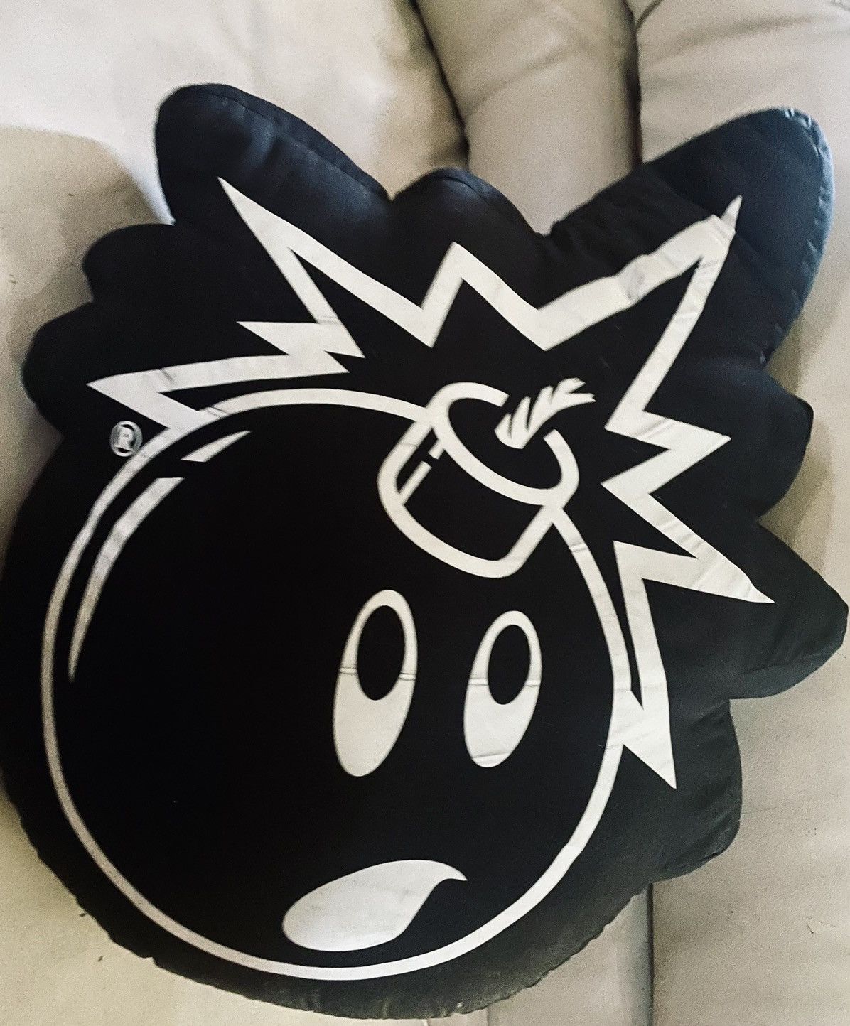 The Hundreds Very Rare The Hundreds Adam Bomb outline pillows | Grailed