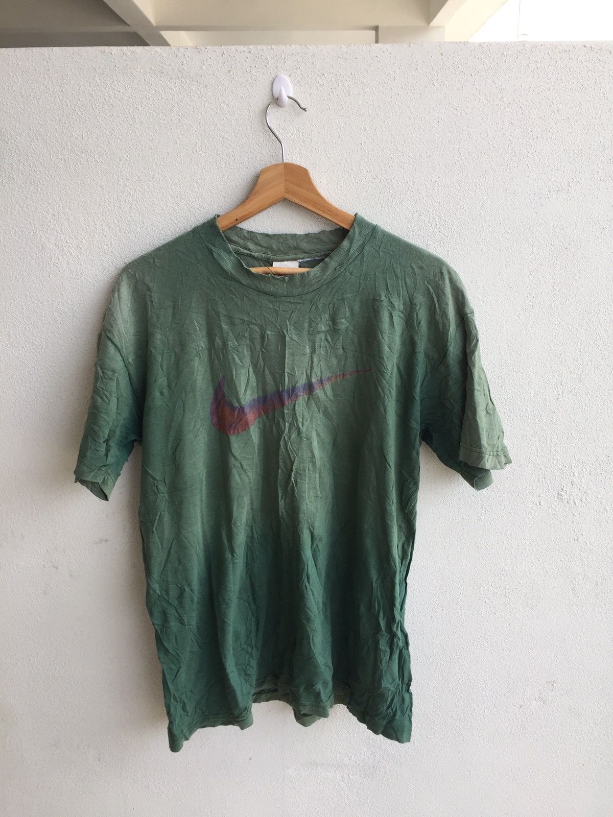 Nike × Streetwear × Vintage Vintage Nike distressed condition shirt ...