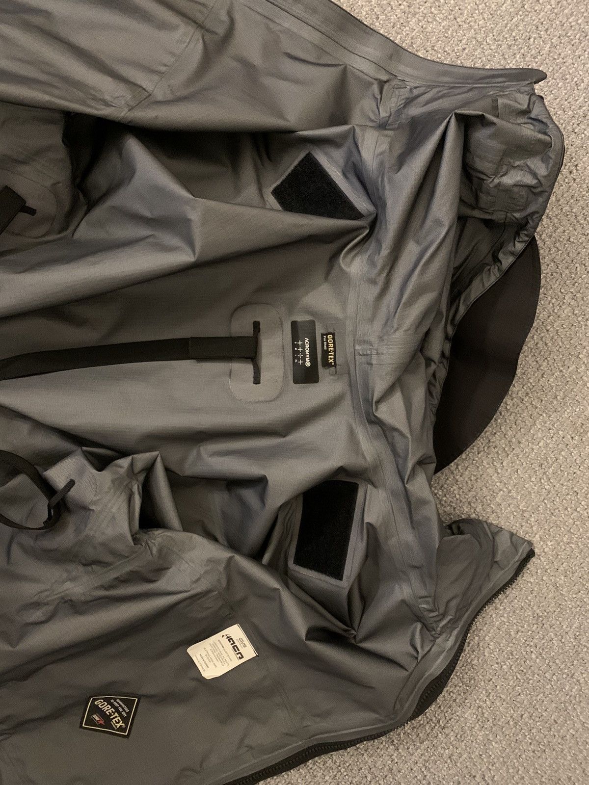 Acronym Acronym GT J19 with harness full set | Grailed