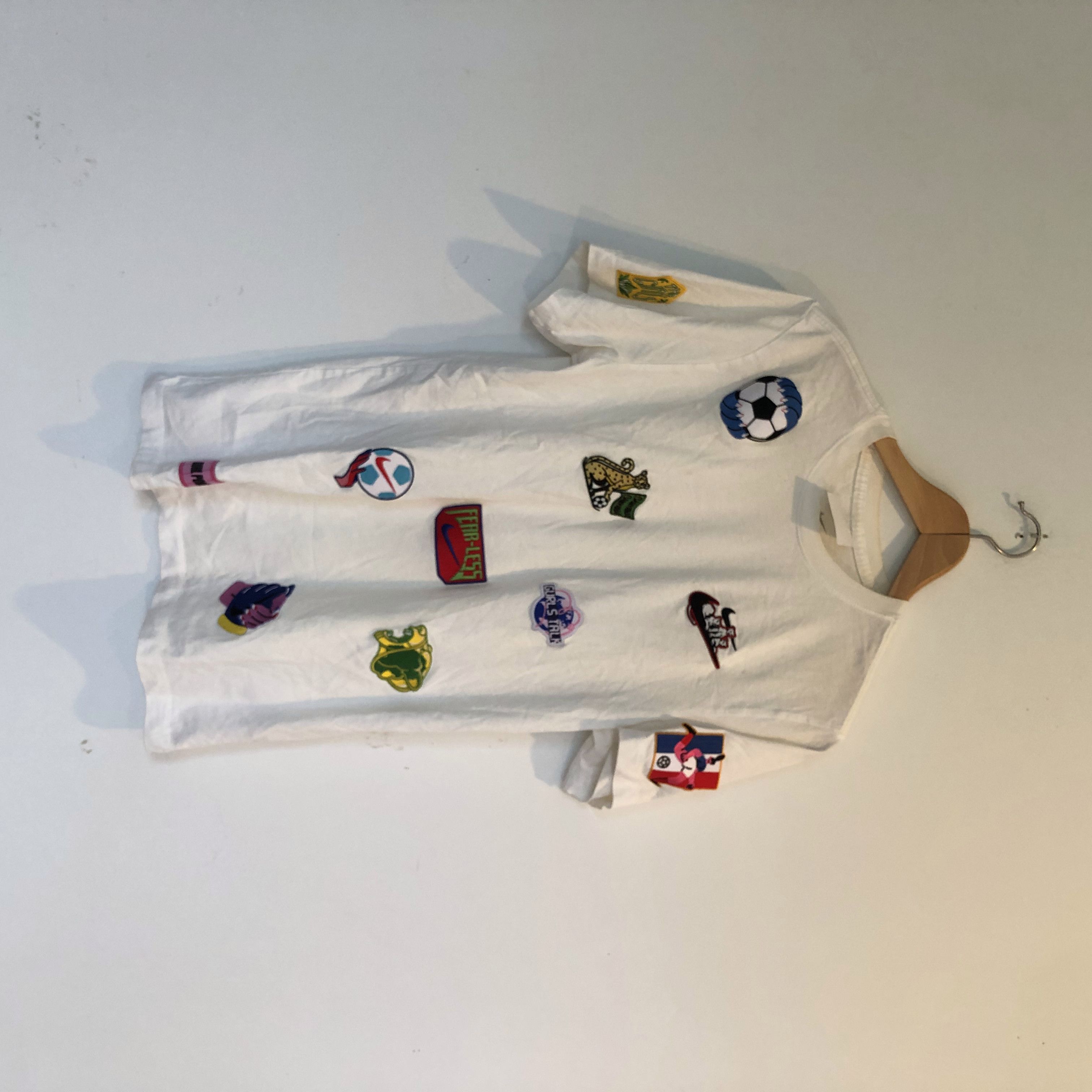 Nike × Vintage Vintage Nike Embroidered Patches Tee | Grailed