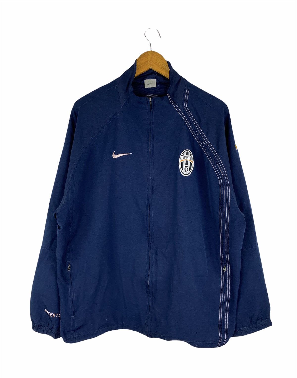 Nike 🔥DHL SHIPPING🔥JUVENTUS TRAINING JACKET BY NIKE | Grailed