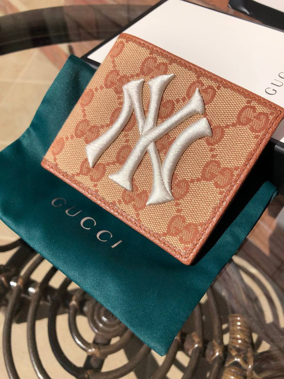 Gucci × MLB × New York Yankees SOLD Gucci New York Yankees Patch Wallet ...