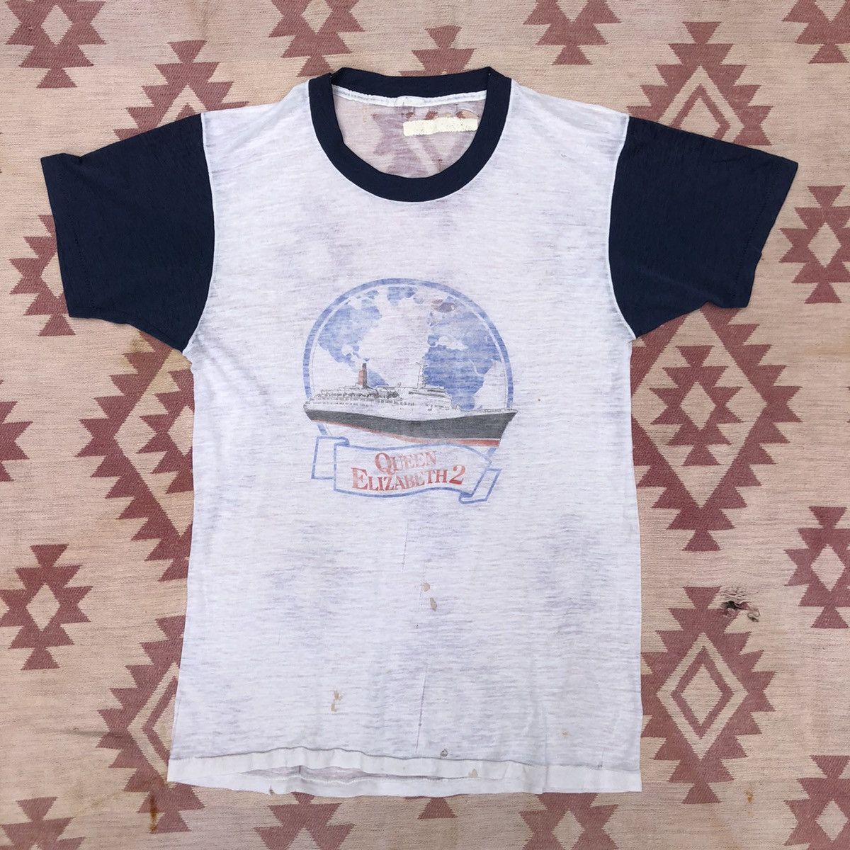 Vintage 80’s Paper Thin “Queen Elizabeth 2nd” Ringer | Grailed