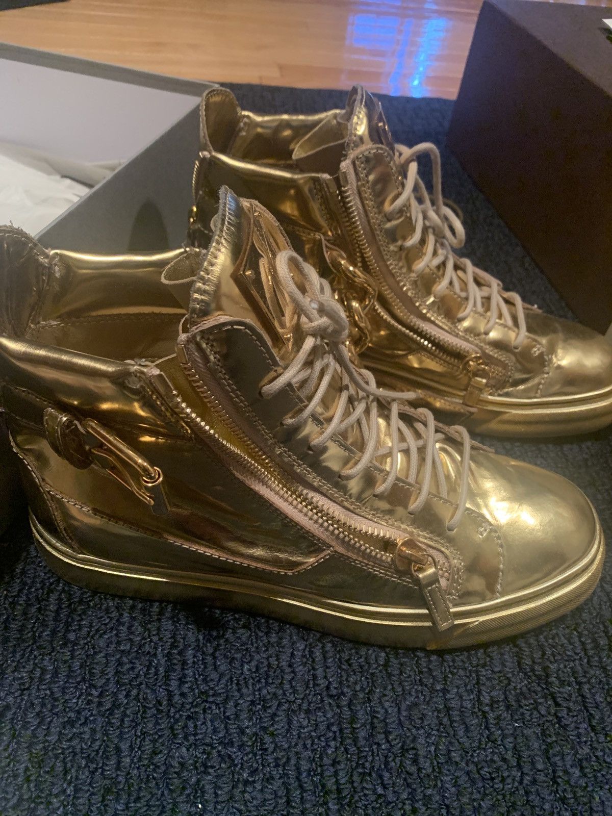 Supreme Supreme gold chain sneakers | Grailed