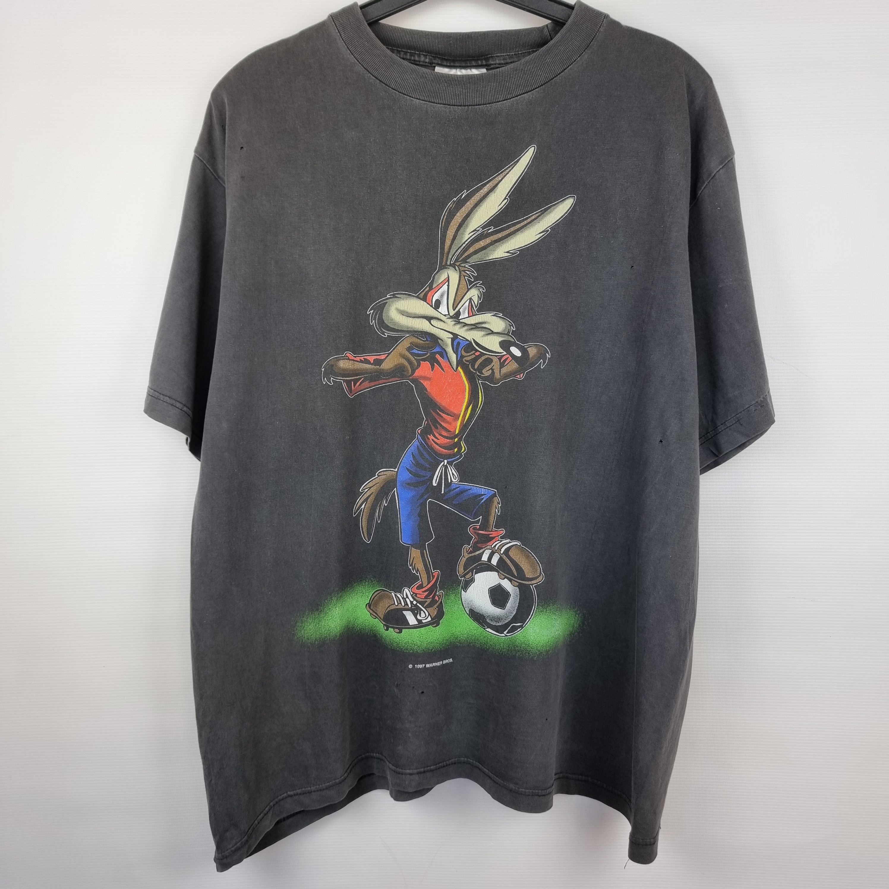 Cartoon Network × Vintage × Warner Bros Vintage Willie E Coyote t shirt ...