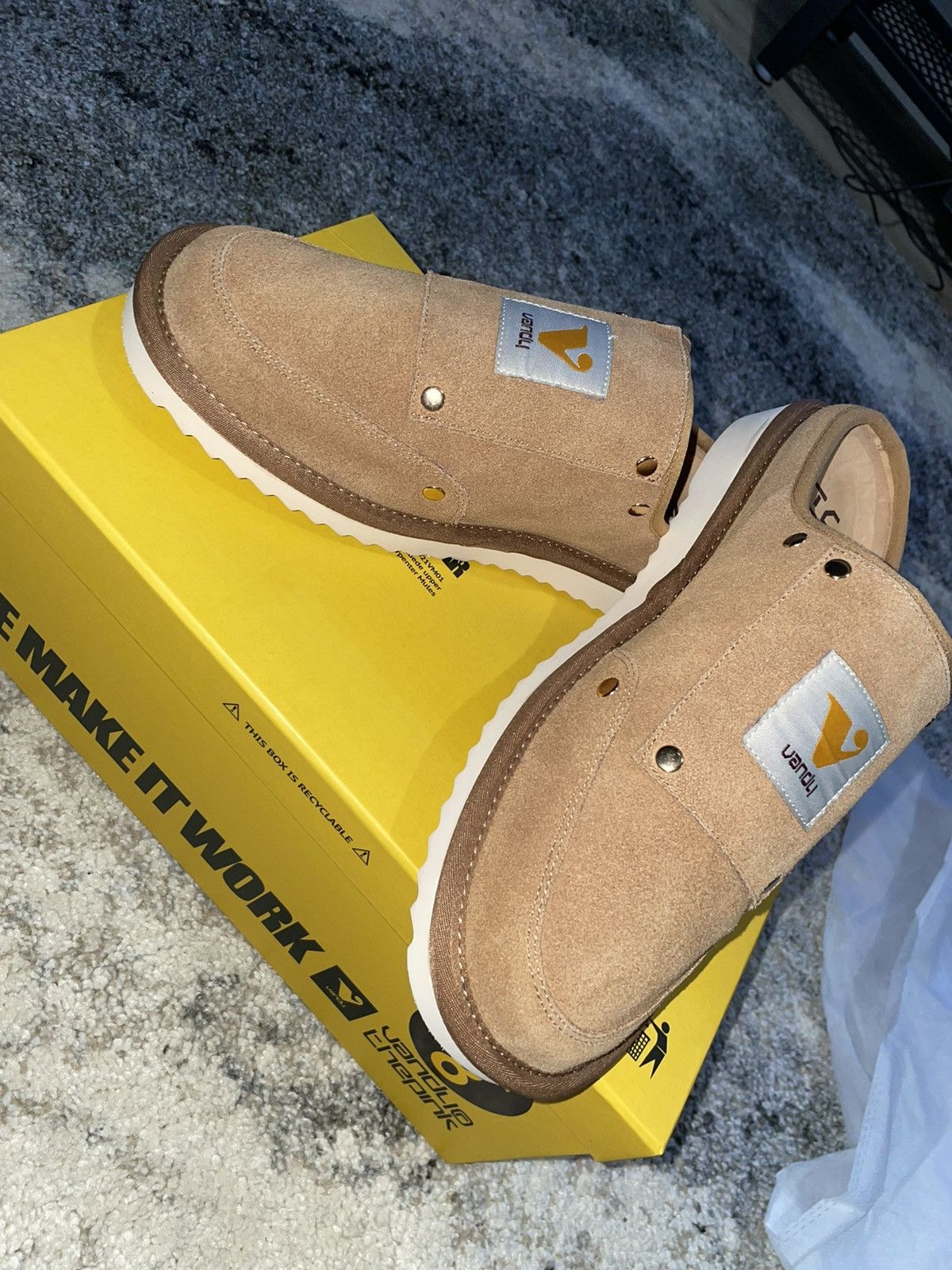 Vandy The Pink Vandy The Pink Carpenter Mule | Grailed