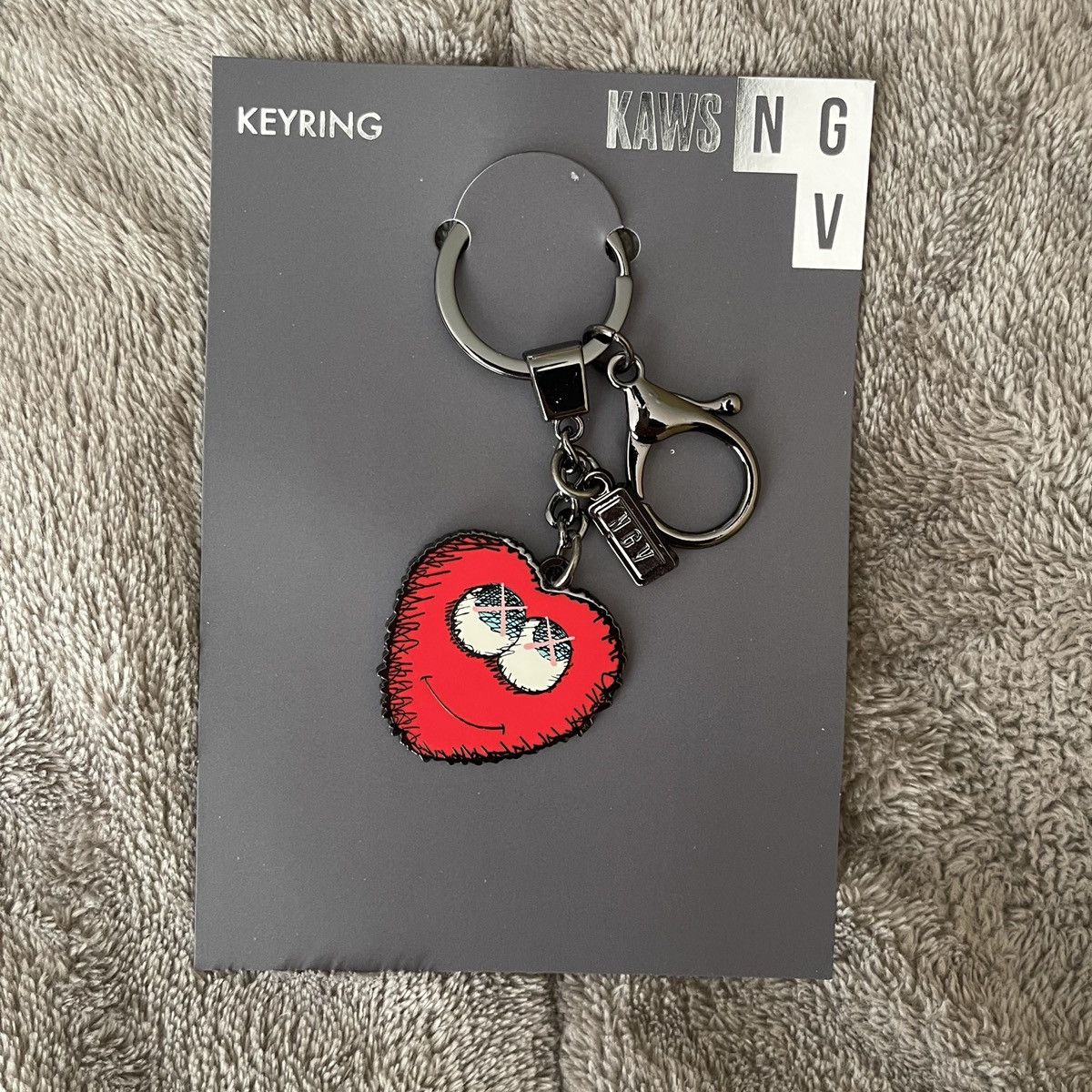 Kaws × Moma Kaws Heart Keychain | Grailed