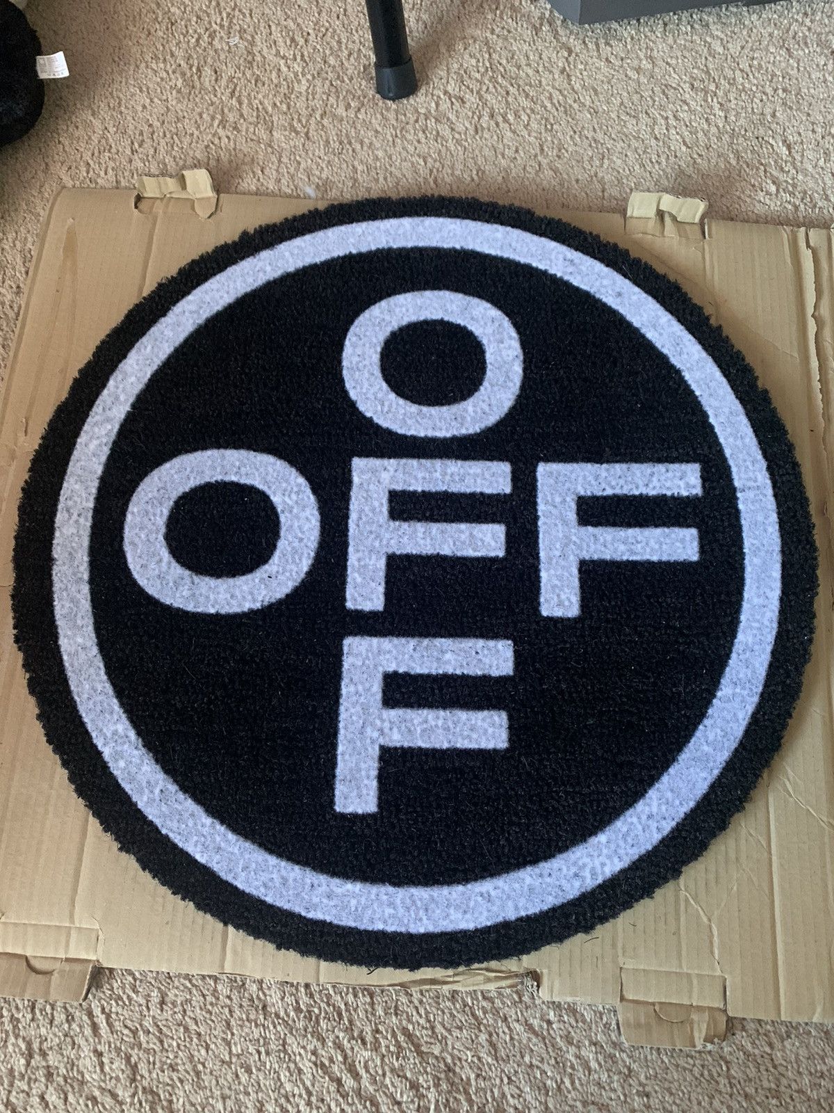 Off-White Door mat logo carpet rug outdoor coconut houseware circle ...