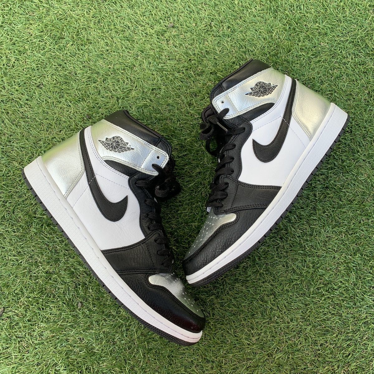 Jordan Brand Air Jordan 1 Retro High Silver Toe | Grailed