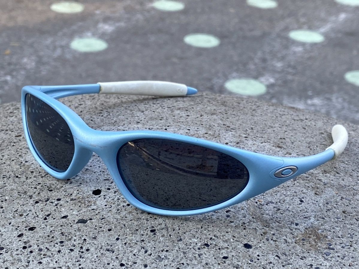 Oakley Oakley minute 1.0 pale blue vintage sunglasses | Grailed