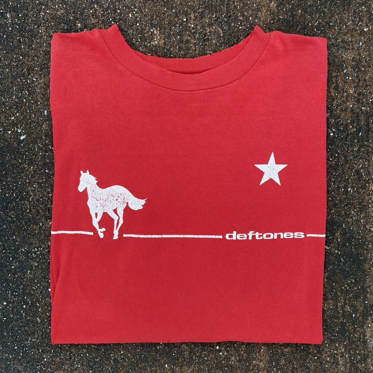 Giant × Vintage Vintage Red Distressed Deftones White Pony Album Tee ...