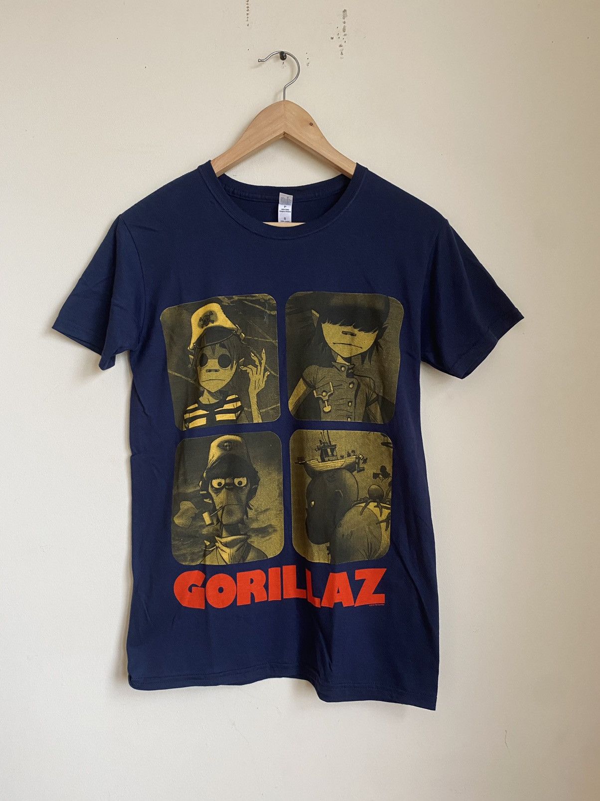 Band Tees × Vintage Gorillaz 2010 Escape To Plastic Beach Tour Tee ...