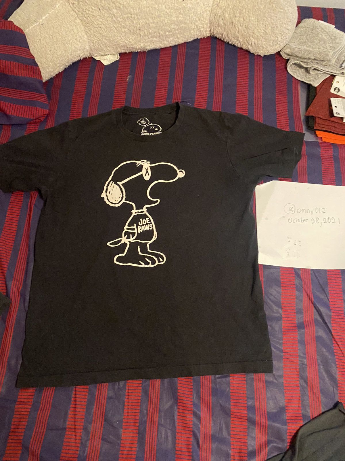 Kaws Kaws Uniqlo Peanuts Joe Yawn Outline Tee | Grailed