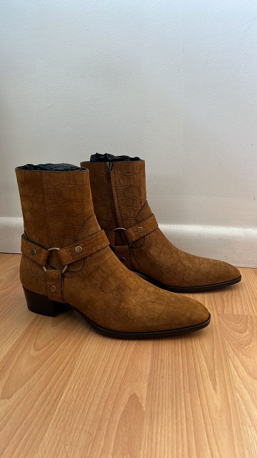 Yves Saint Laurent YSL Wyatt Chelsea boot | Grailed