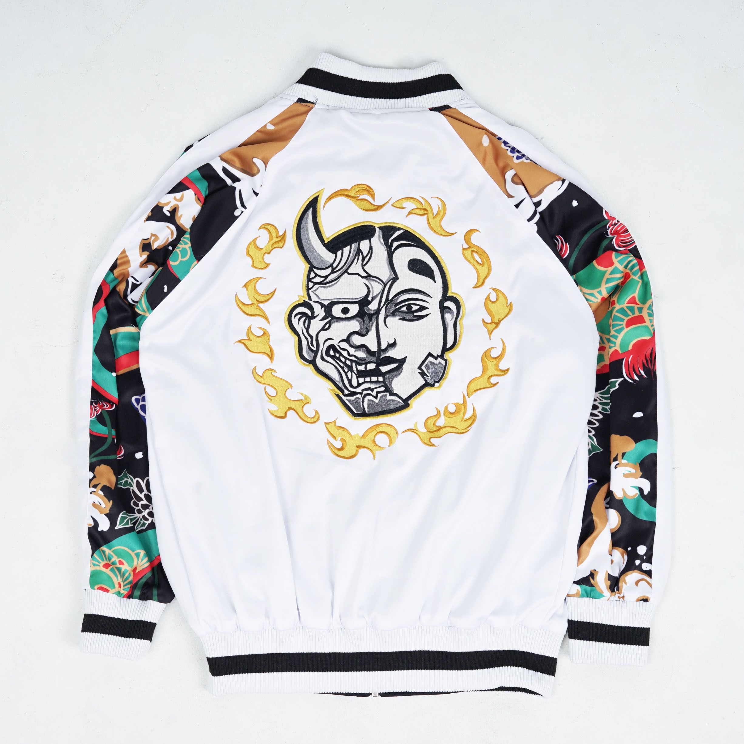Bomber Jacket jacket bomber sukajan devil Embroidered white edition ...