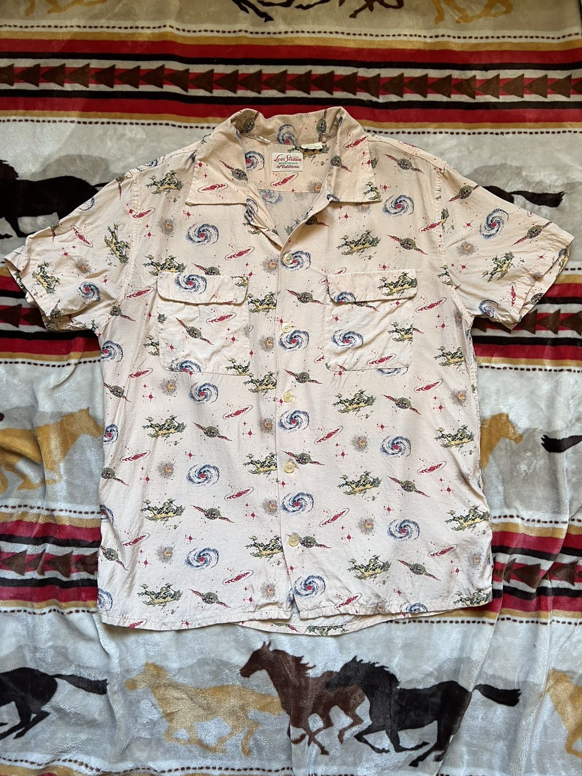 LVC × Levi's Vintage Clothing 1940s SS18 Hawaii Beige Universe shirt ...