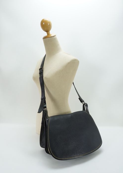 Comme des Garcons 1980's Comme des Garcons black saddle bag | Grailed