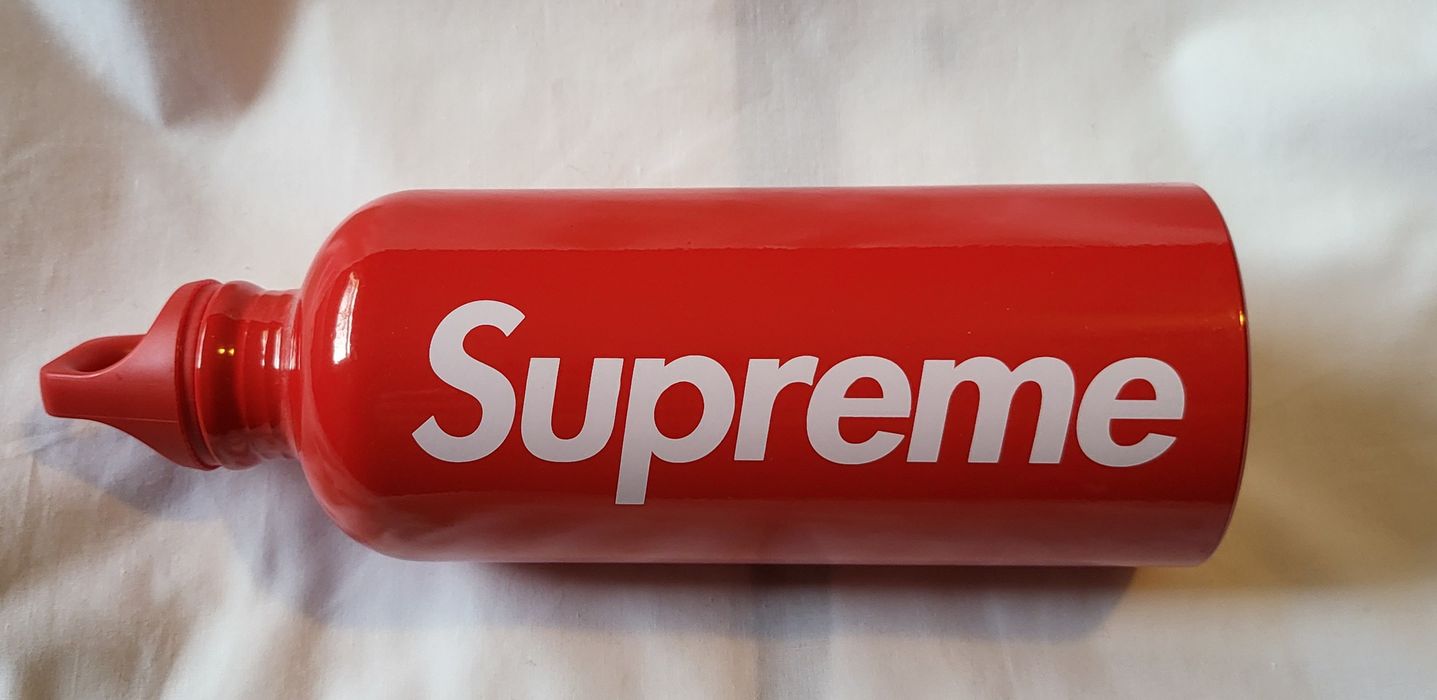 Supreme Sigg Traveller Water Bottle | Grailed