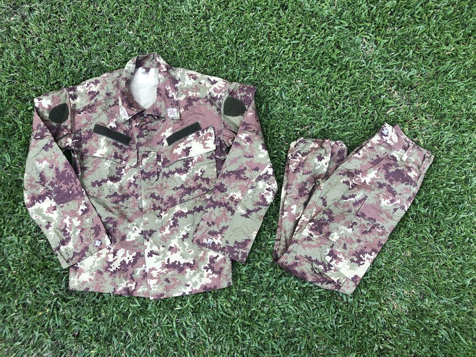 Military 2005 Italian Army Vegetato Camo Uniform Set | Grailed