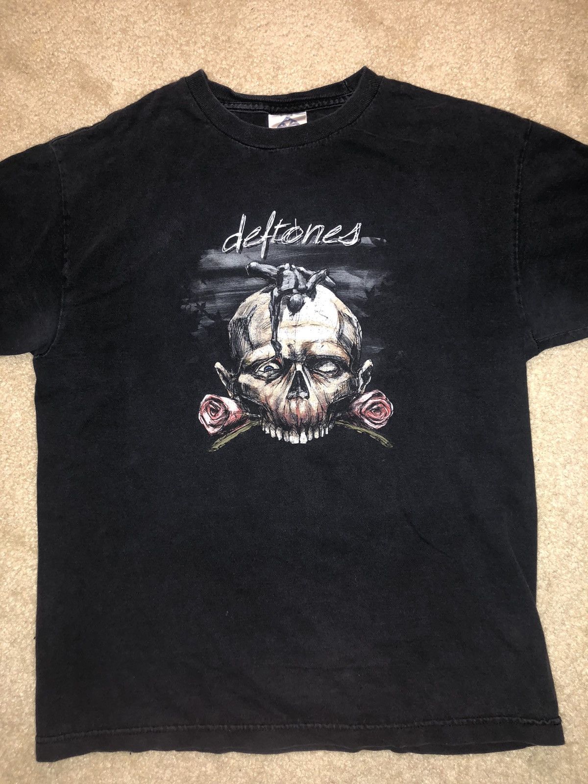 Vintage Vintage Deftones Skull And Roses T Shirt | Grailed