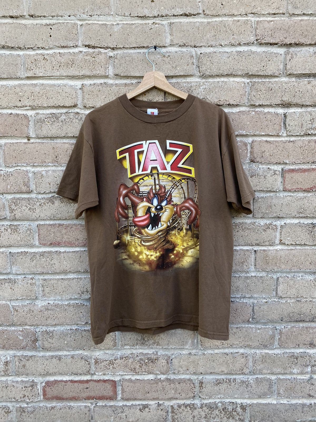 Vintage × Warner Bros Taz Six Flags Tee | Grailed