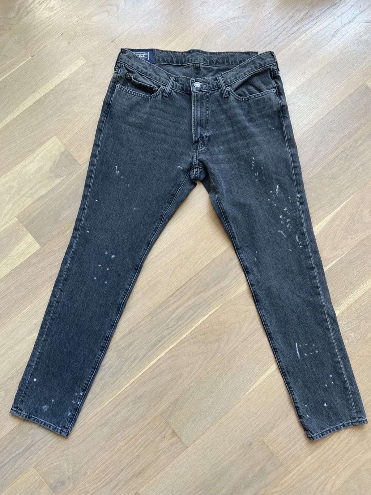 Abercrombie & Fitch Grey paint splatter skinny jeans - 32x30 | Grailed