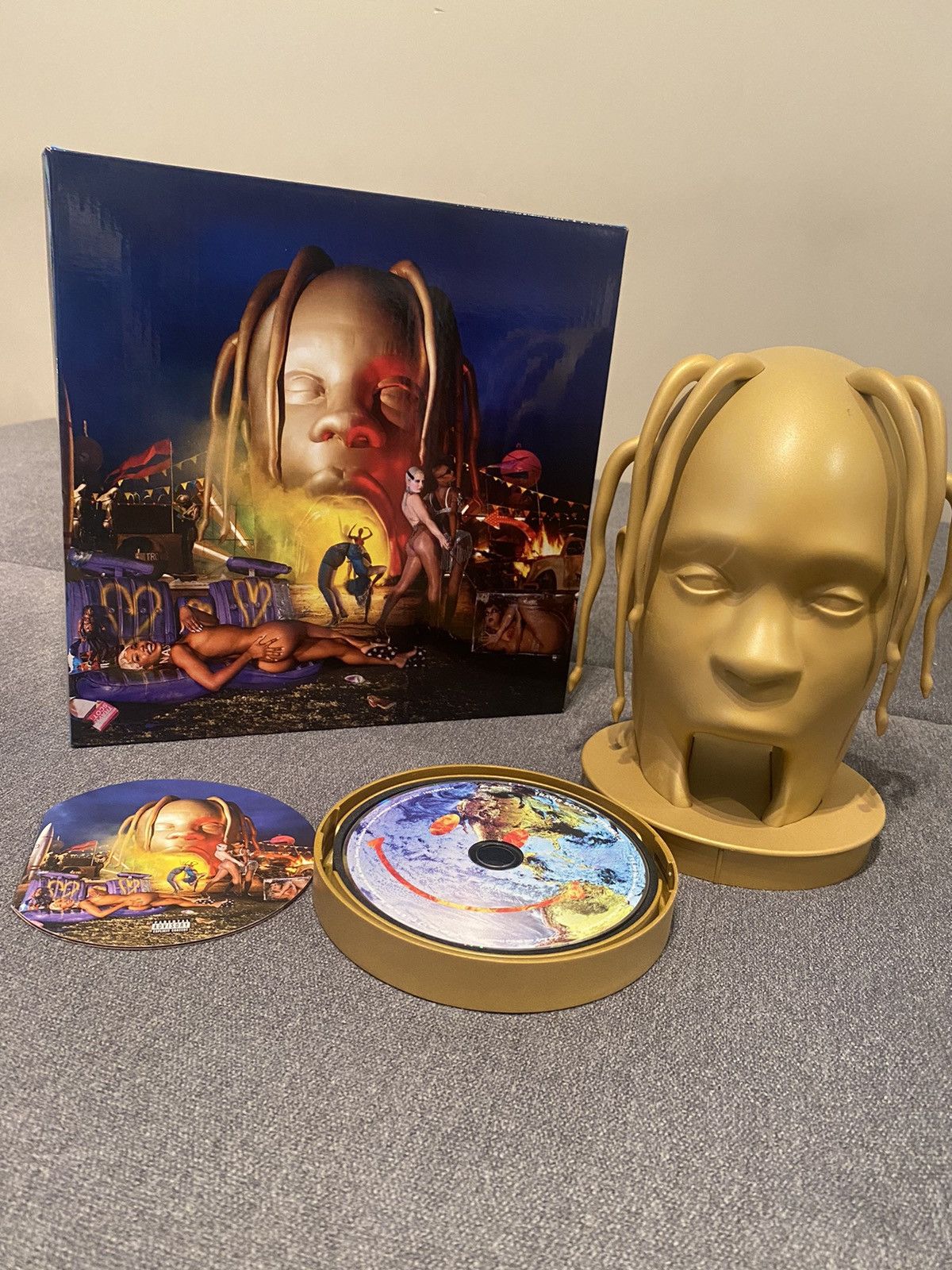 Travis Scott Travis Scott ASTROWORLD Super Deluxe Album, Glow In The ...
