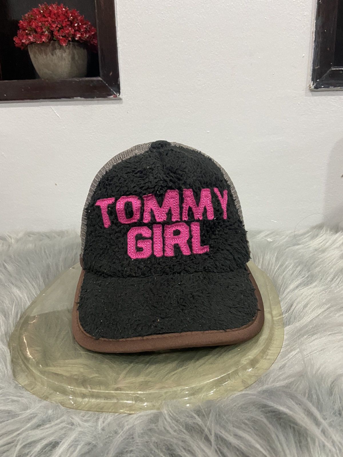 Tommy Hilfiger Tommy Girls x hat | Grailed
