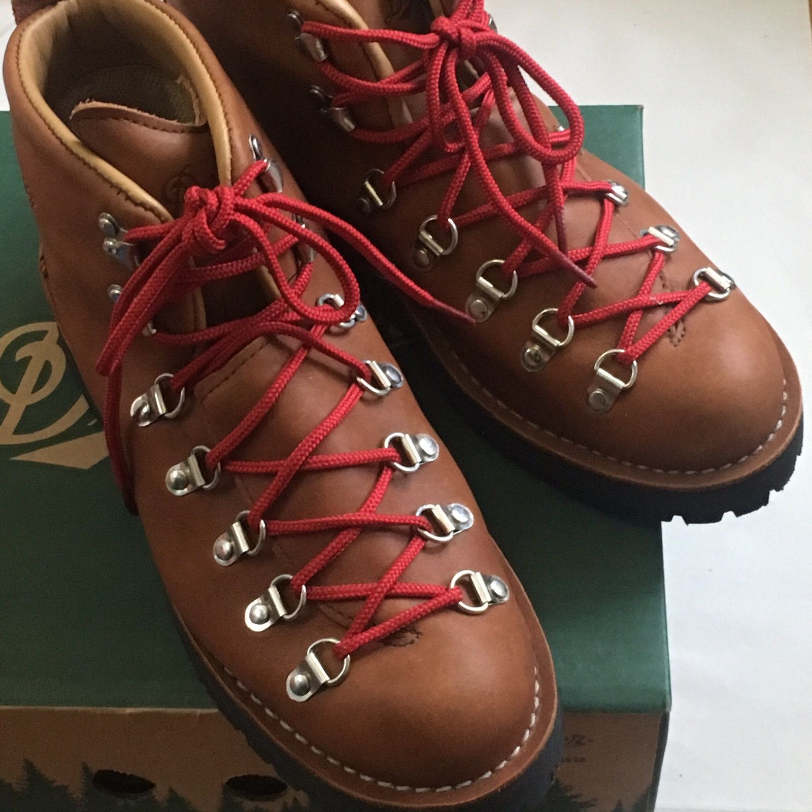 Danner Mountain Light Cascade Clovis | Grailed