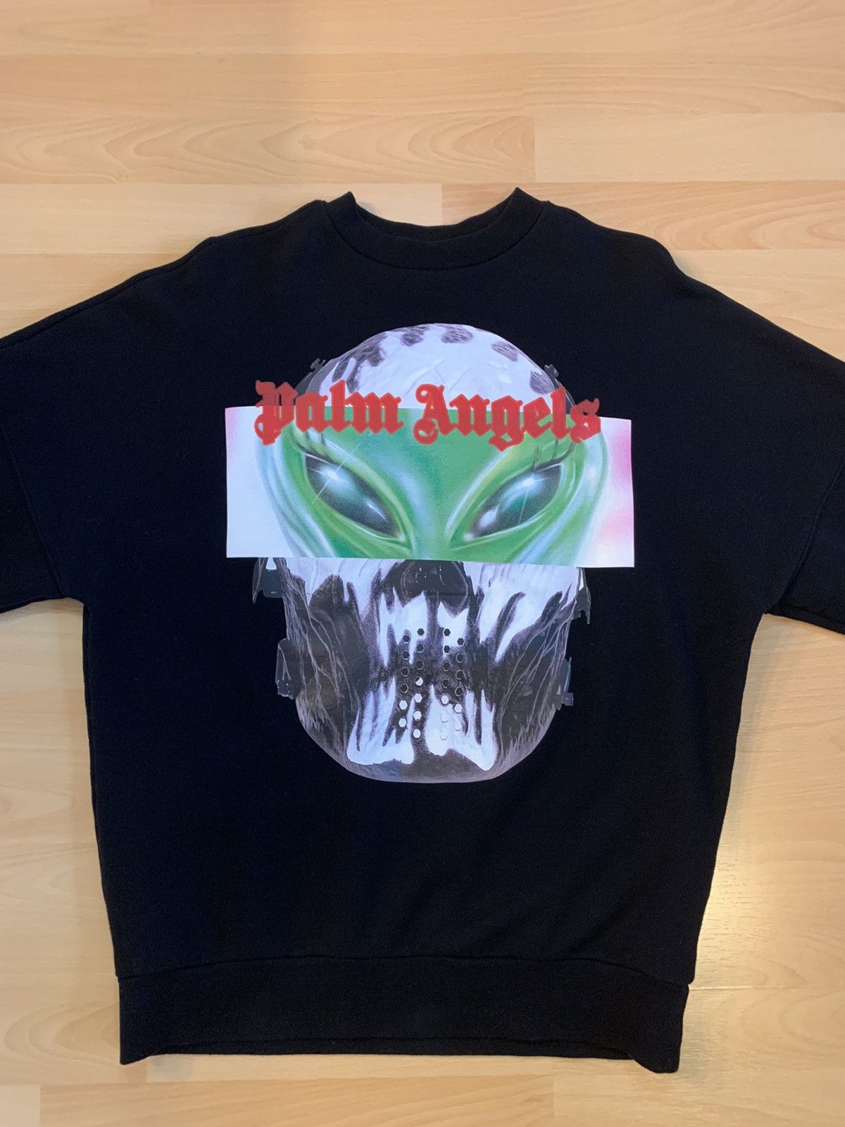 Palm Angels Palm Angels Alien Graphic Crewneck | Grailed
