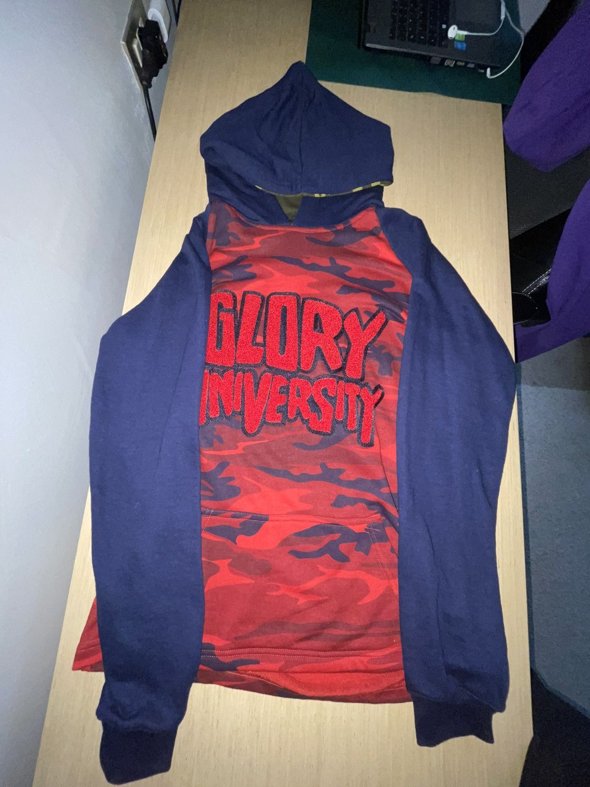 Glo Gang GLOGANG GLOGANGWORLDWIDE GLORY UNIVERSITY CAMO RED HOODIE ...