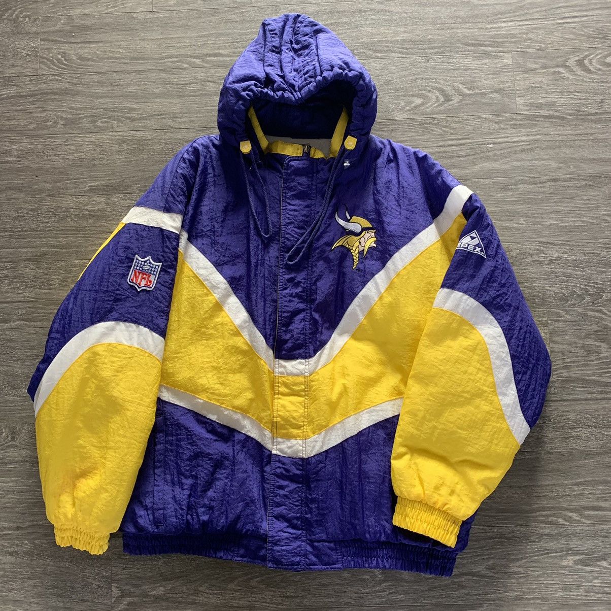 Apex One × NFL × Vintage Vintage 90s Apex One Minnesota Vikings Puffer ...