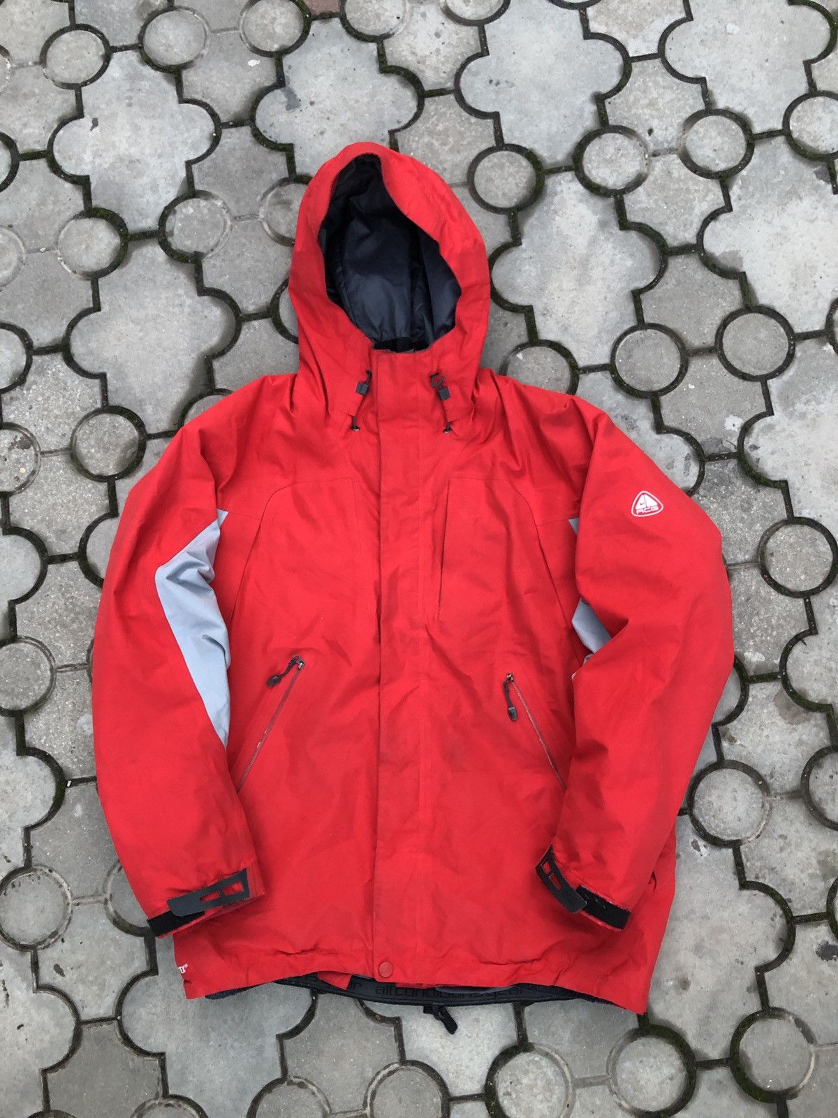 Nike Vintage Nike ACG Red Winter Jacket Medium | Grailed