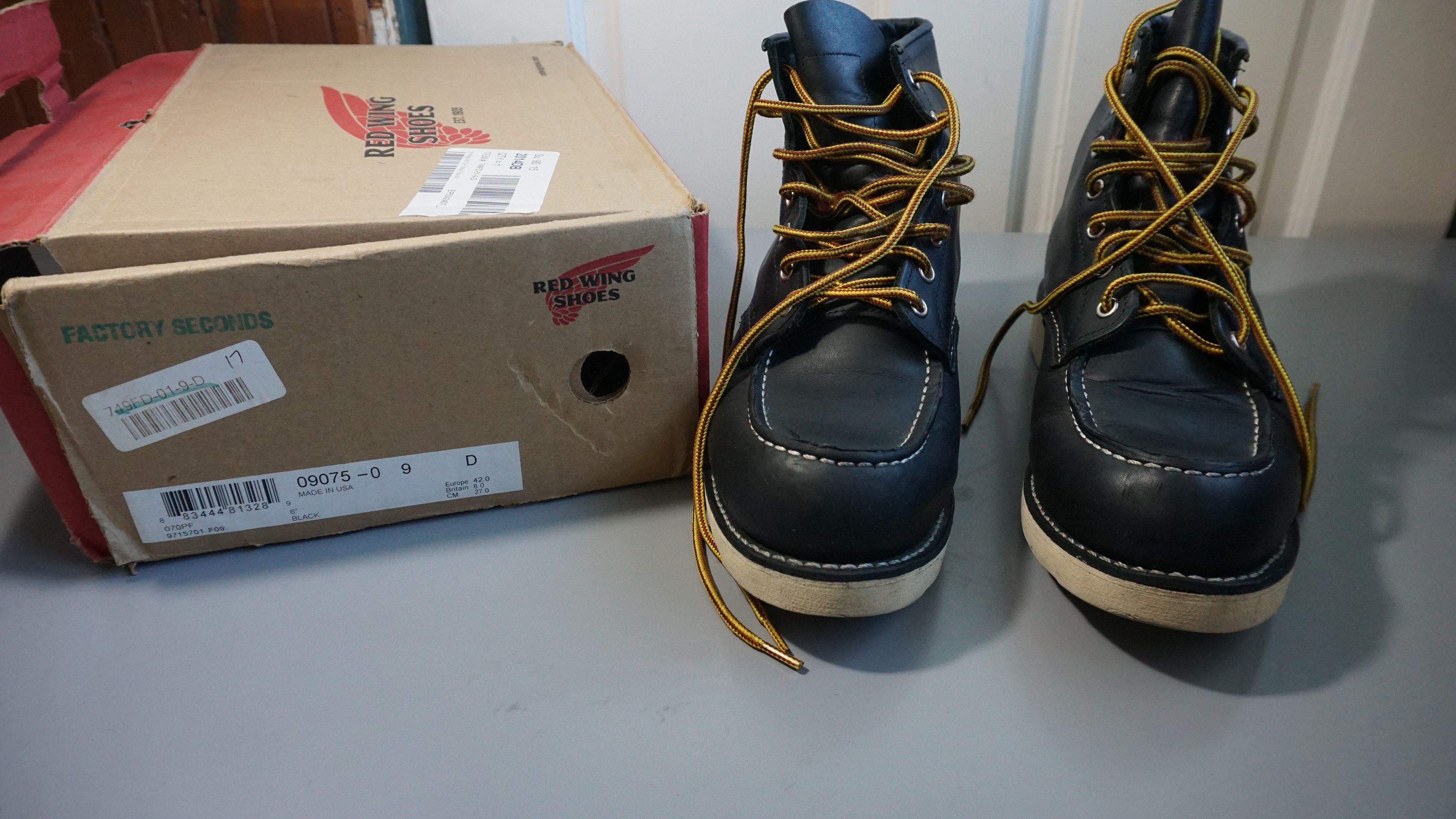 Red Wing Red Wing Heritage 9075 6 inch Classic Moc Toe Black | Grailed
