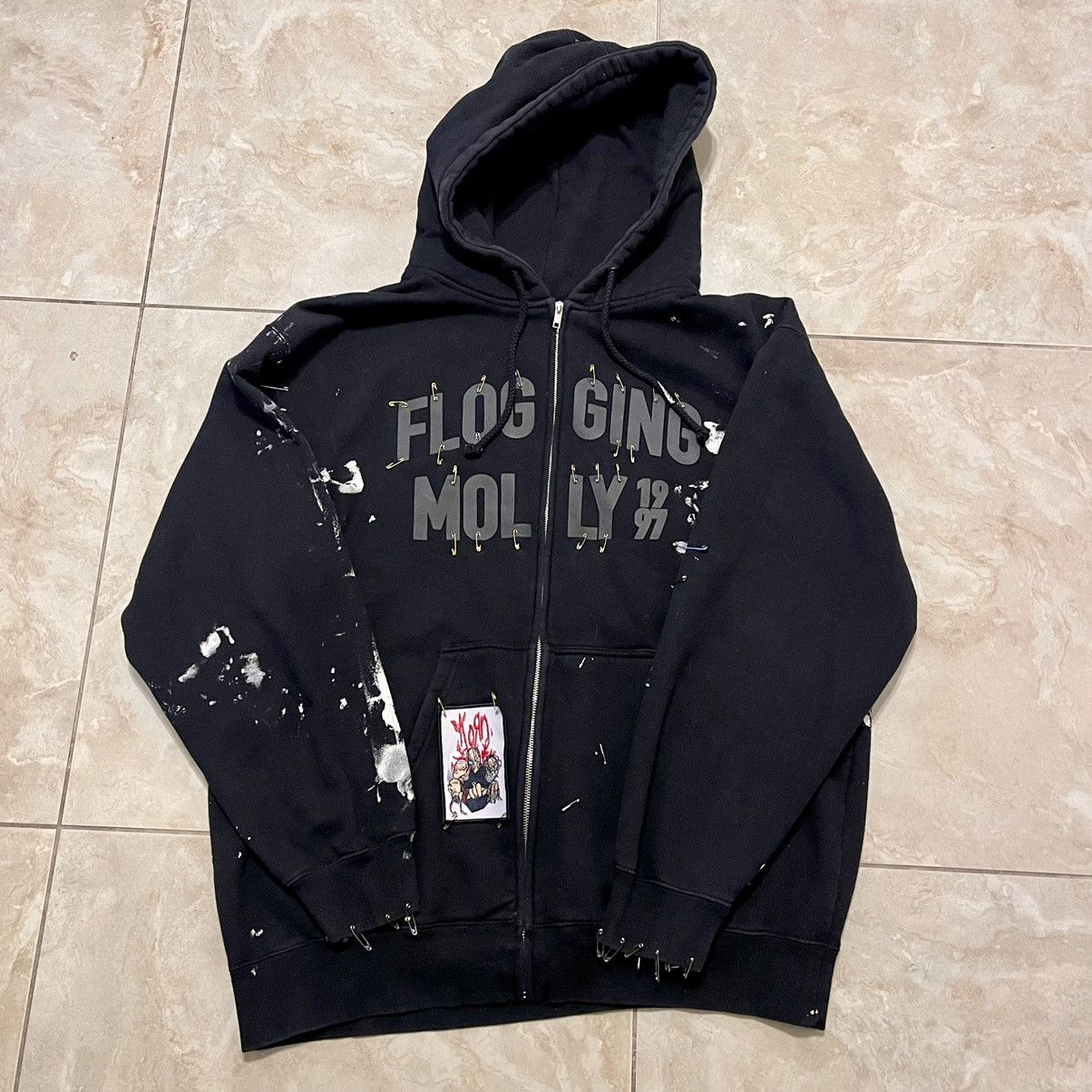 Band Tees × Streetwear × Vintage VINTAGE FLOGGING MOLLY SAFETY PIN ...