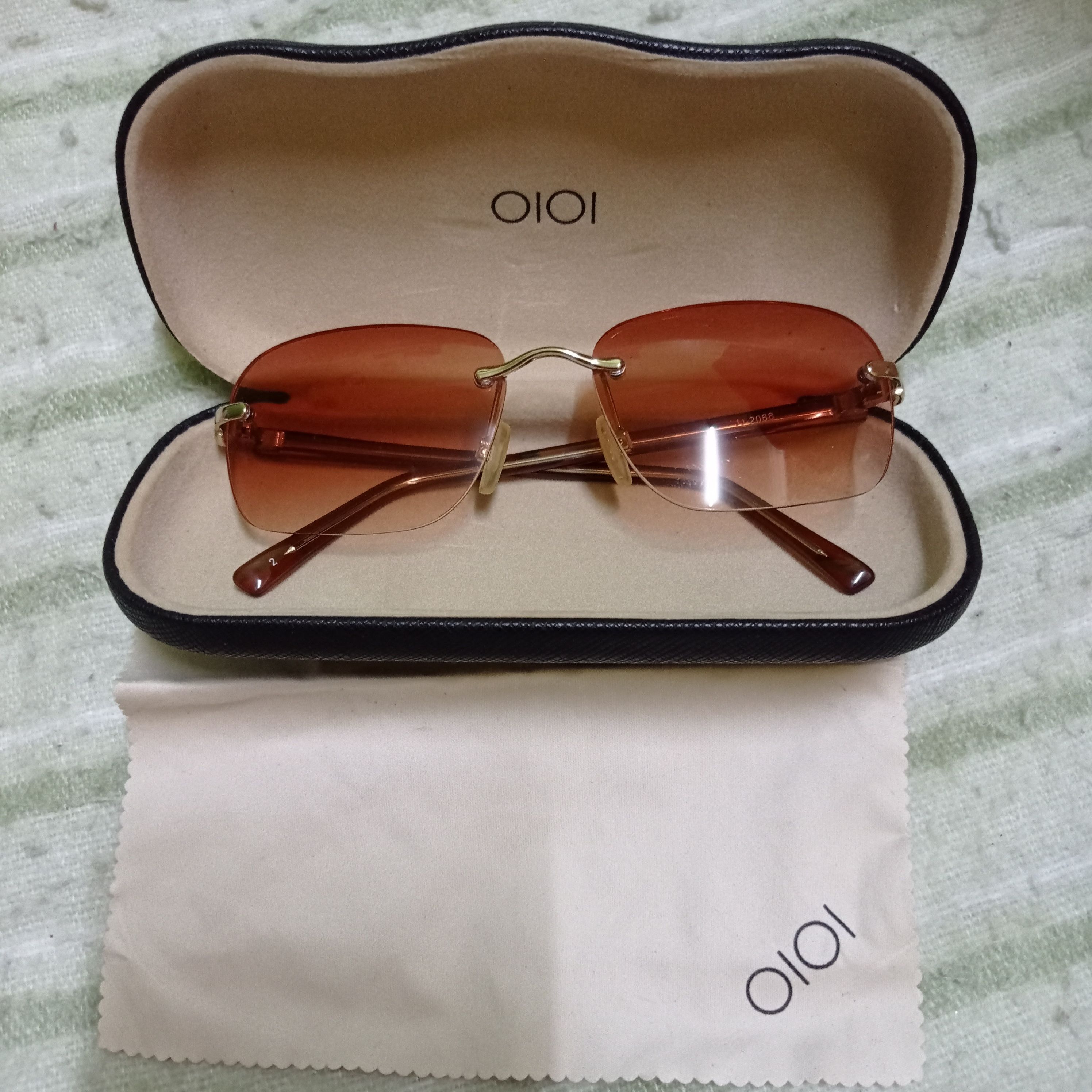 Japanese Brand × Luxury × Vintage OIOI GLASSES WITH CASE. | Grailed