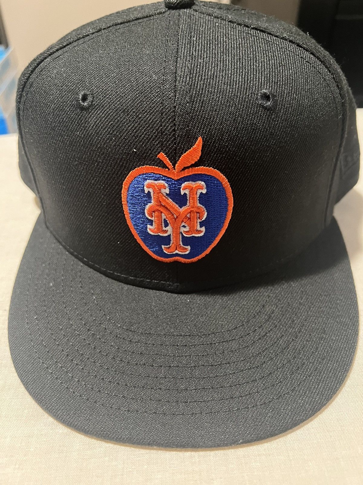 New Era New Era 59Fifty New York Mets Big Apple Logo - 7 5/8 | Grailed