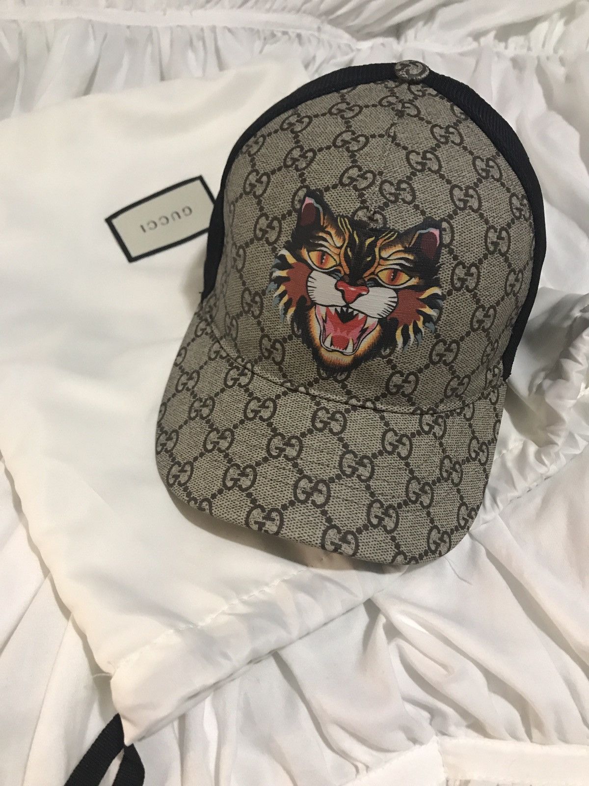 Gucci GG Supreme ANGRY CAT HAT | Grailed