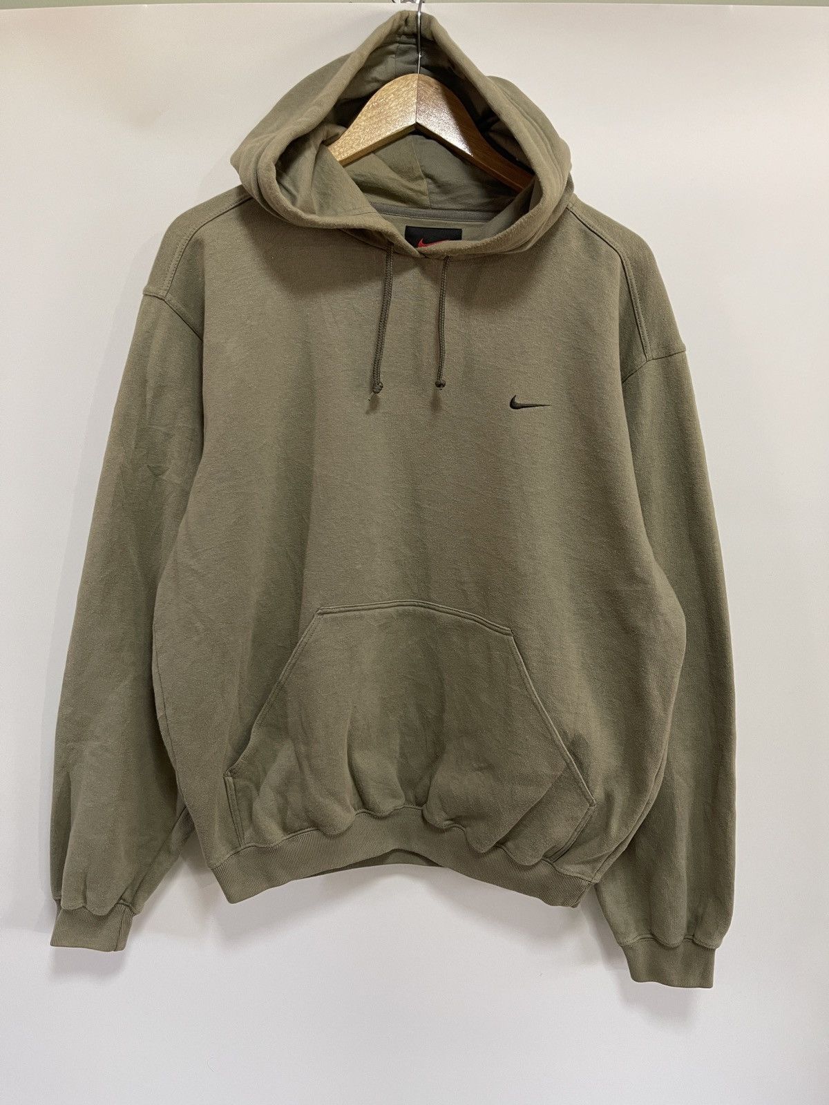 Nike Nike 00's Y2K Miniswoosh Embroidered Beige Green Hoodie M | Grailed