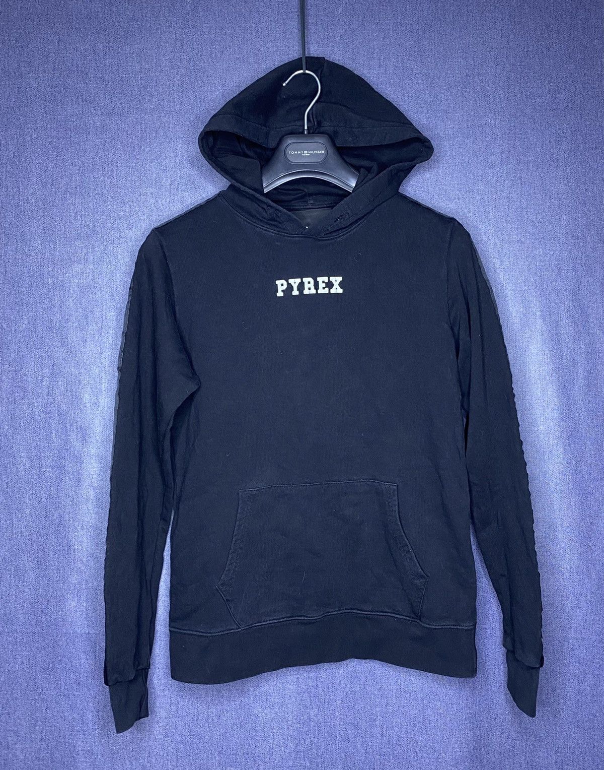 Pyrex Vision × Vintage Pyrex Vintage black hoodie center logo | Grailed
