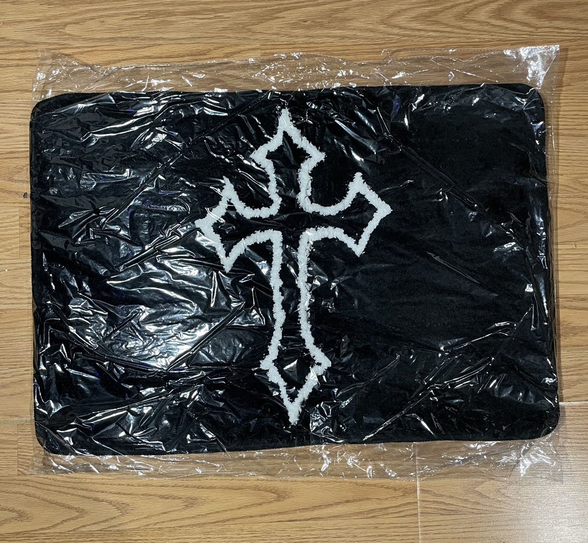 Playboi Carti PLAYBOI CARTI WLR CROSS RUG | Grailed