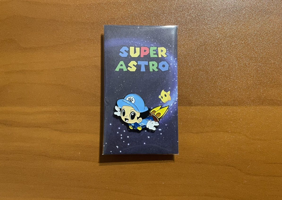 New Era Super Astro Hat Pin | Grailed
