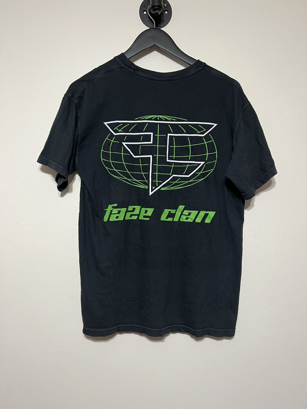 Streetwear Faze Clan Green Worldwide Logo Tee Black | Grailed