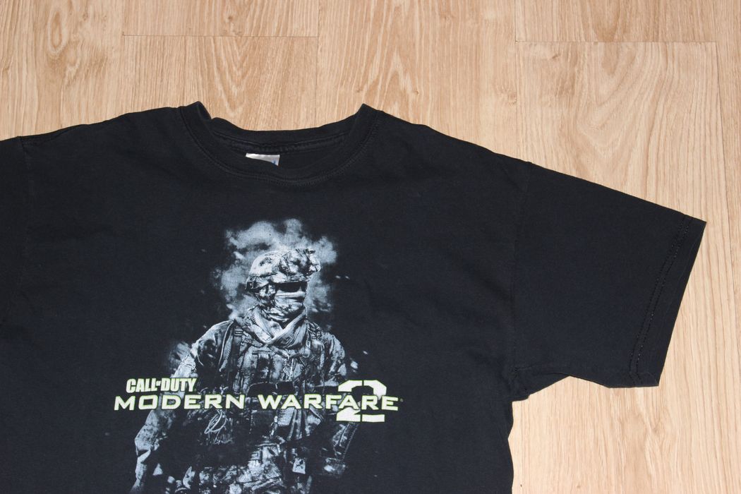 Vintage Call Of Duty Modern Warfare 2 MW2 Video Game Tee Shirt | Grailed