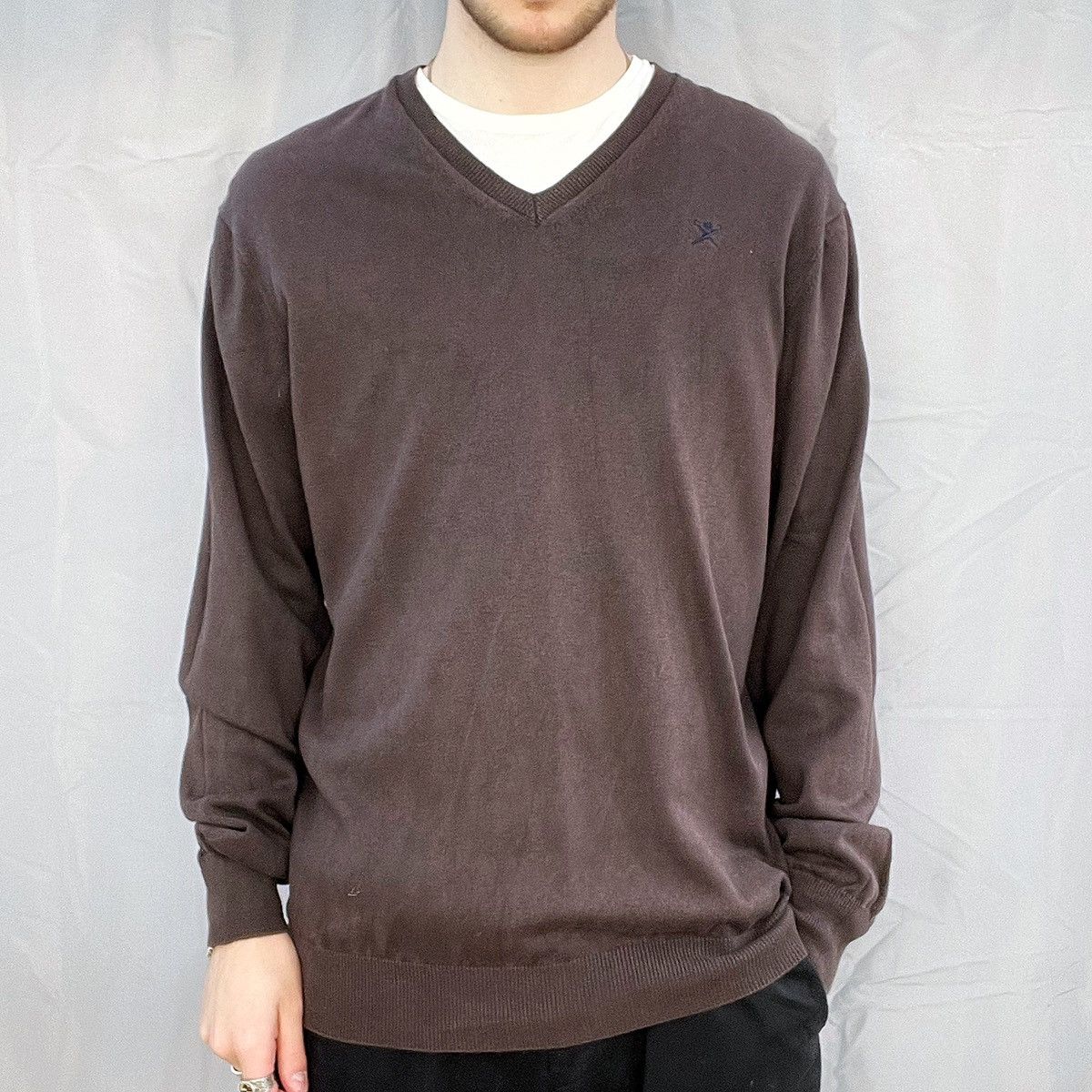 Hackett Hackett Silk and Cashmere Hat & Umbrella Logo V Neck Jumper ...