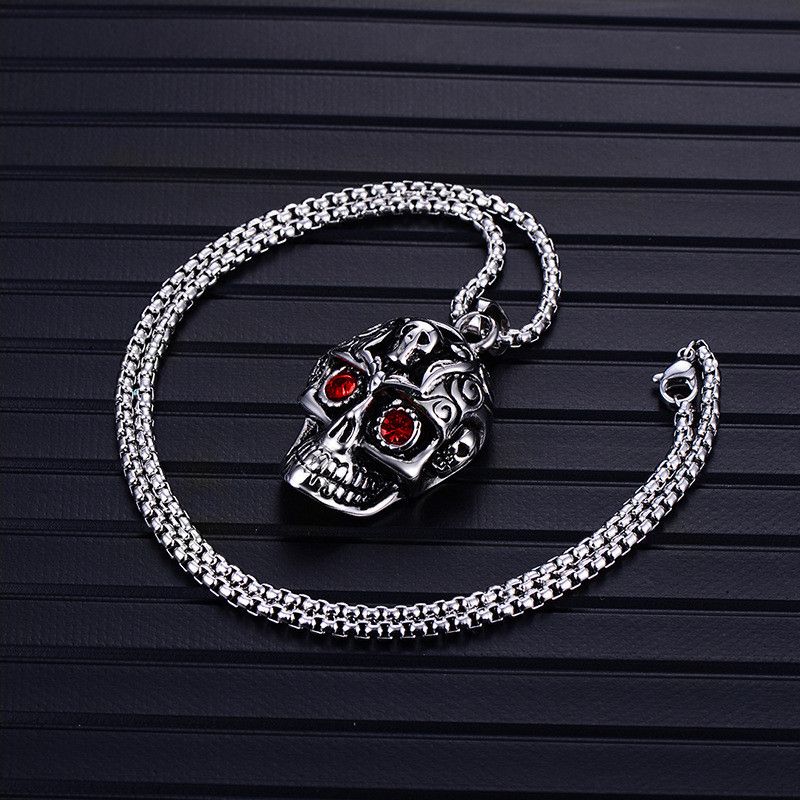Chain "Skull Red Crystal Head Halloween Necklace, BL55590080 | Grailed