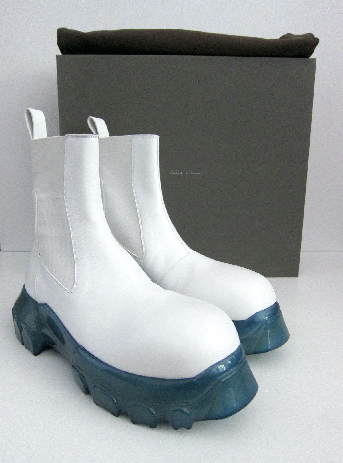 Rick Owens *BNIB* CHALK MEGA BOZO TRACTOR BEETLE BOOTS | Grailed