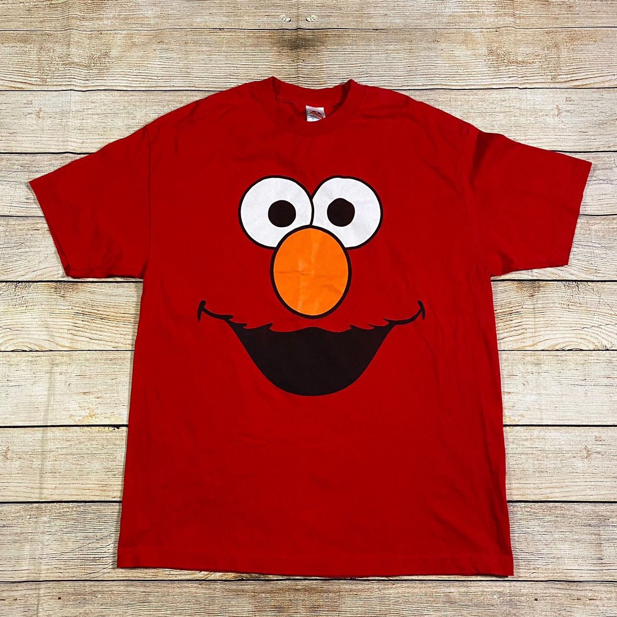 Vintage Vintage Y2K 2002 Sesame Street Elmo big face t-shirt | Grailed