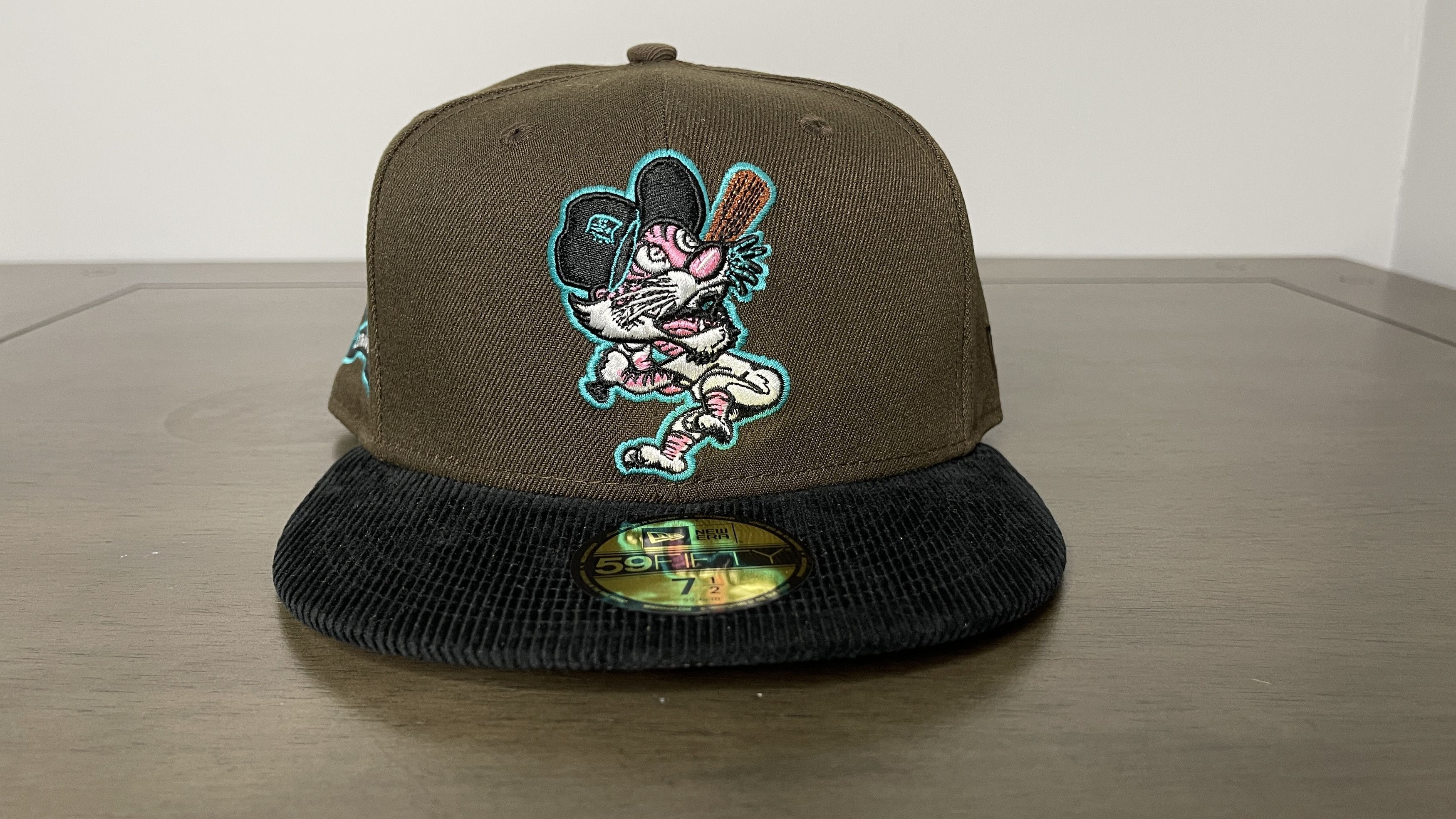 New Era Exclusive Fitted Detroit Coked Out Tigers Corduroy Pink UV ...