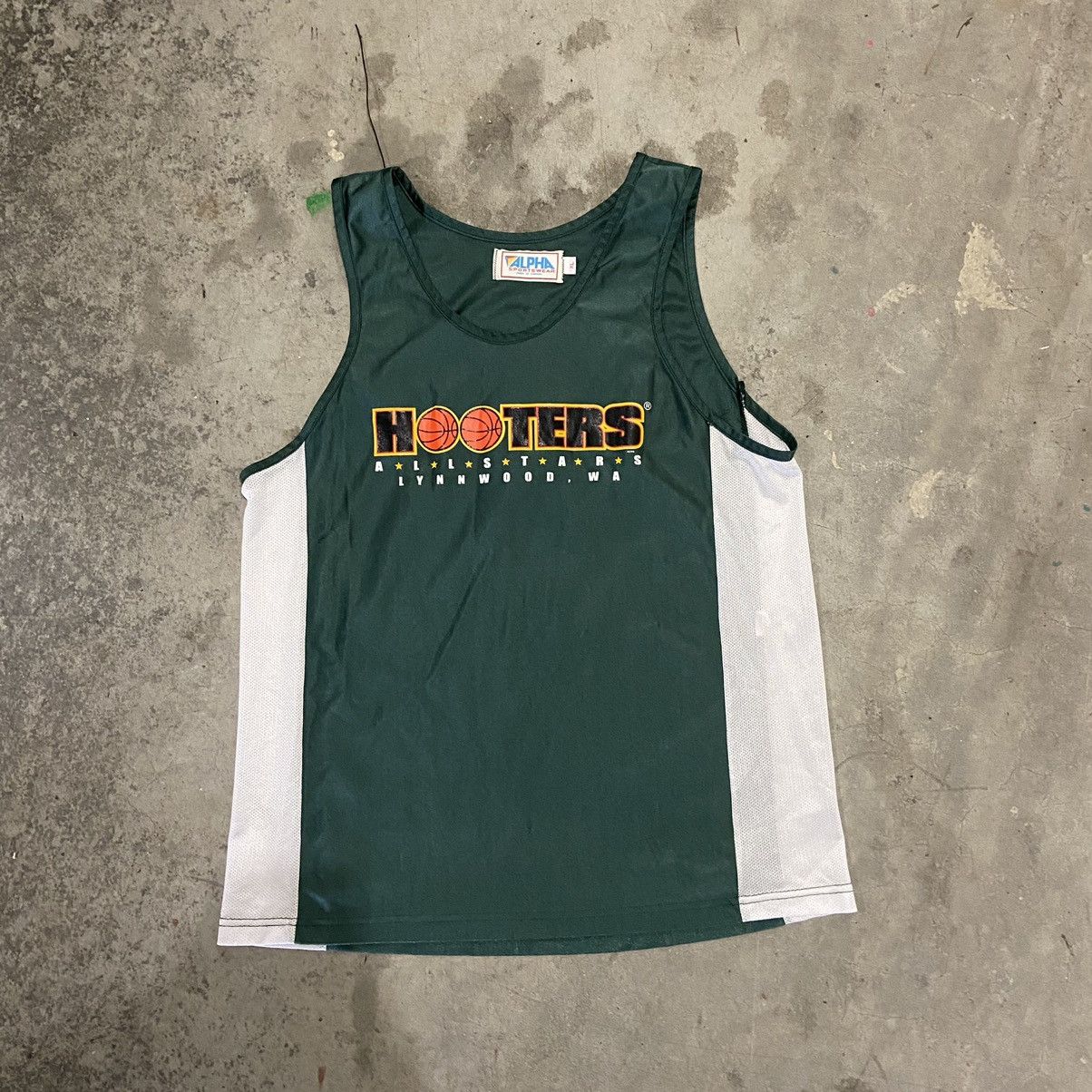 Vintage FOREST GREEN HOOTERS BASKETBALL JERSEY | Grailed